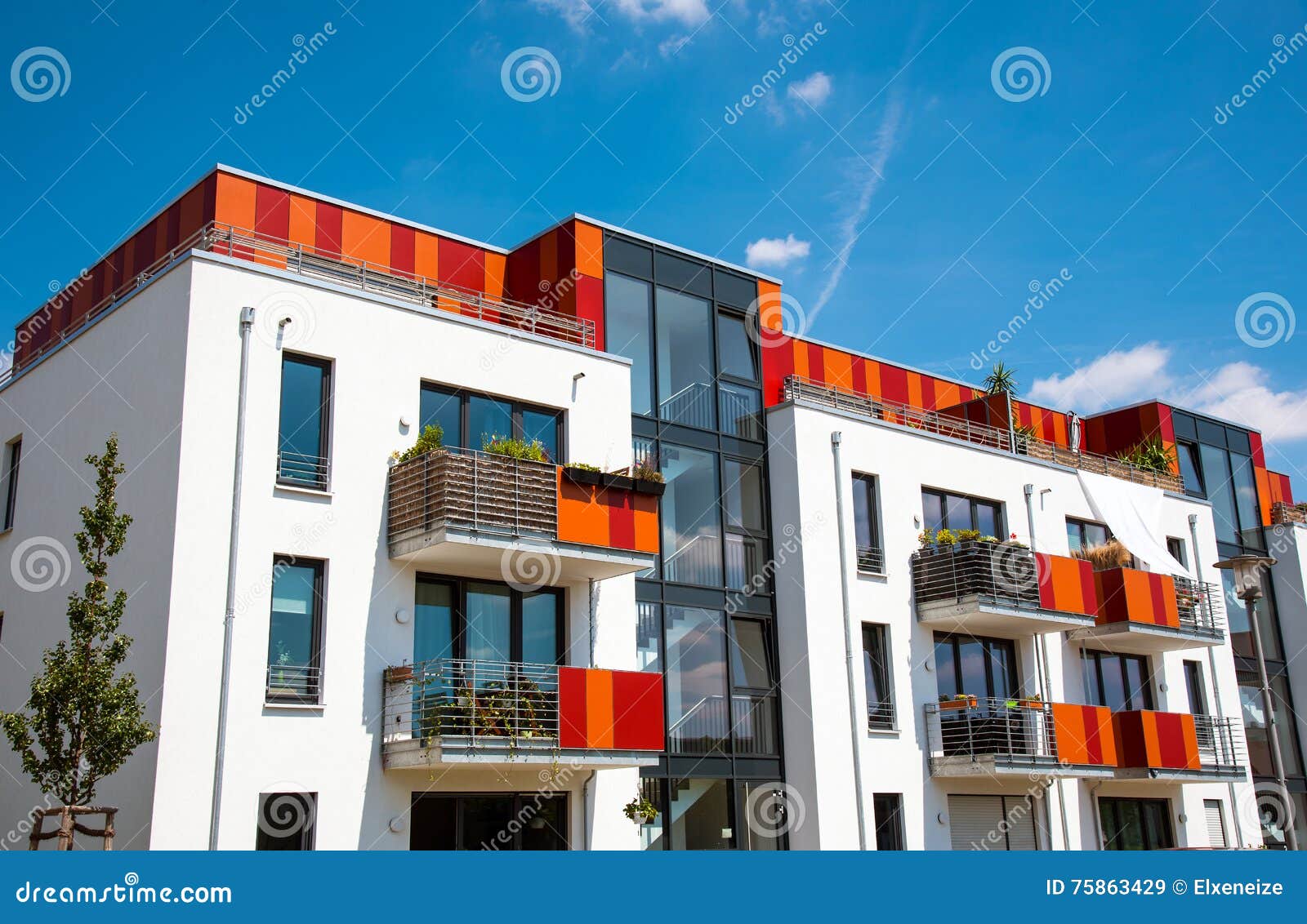 Modern Multi-family House in Berlin Stock Image - Image of hirise ...