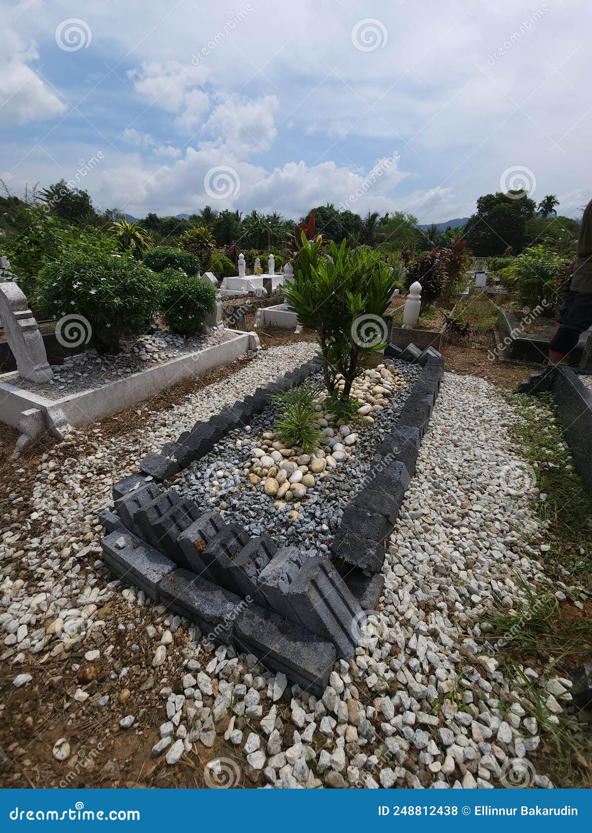 Modern Muslim Graveyard with Minimalist Design Editorial Stock Photo ...