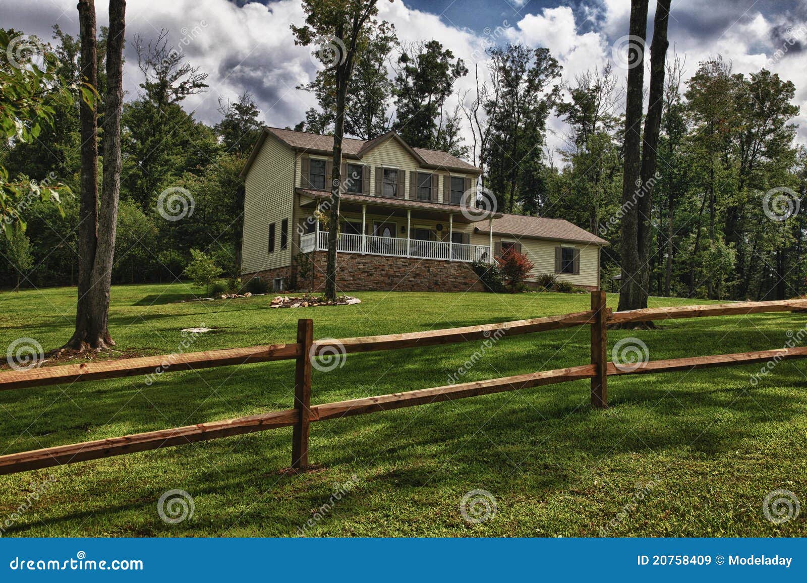 Modern new farm house stock image. Image of door, country - 20758409