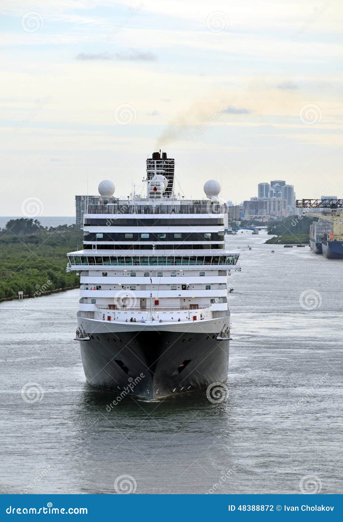 Modern Ocean Liner Front View Stock Photo - Image of ocean, transport ...