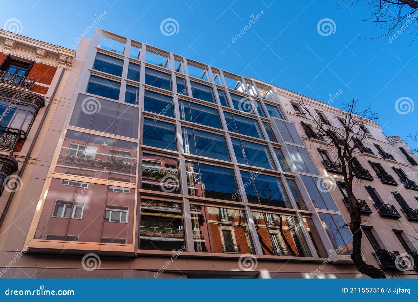 Modern Office Building Development in Historic Centre of Madrid ...