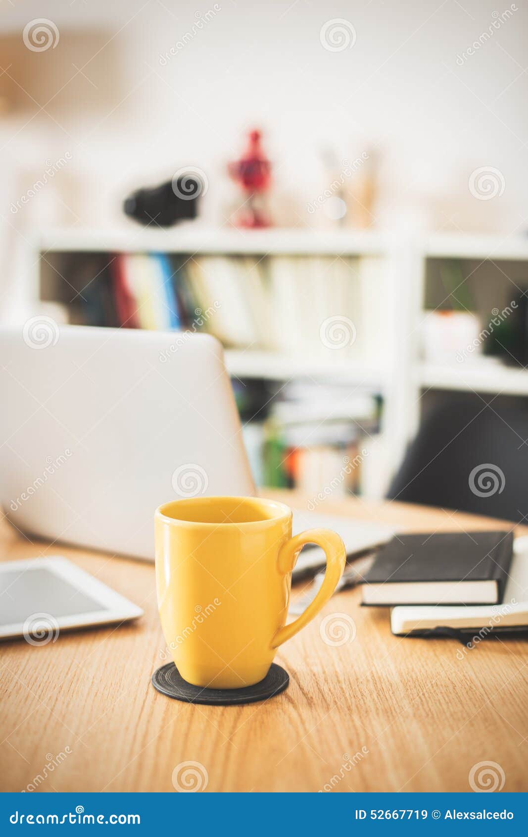Detail Modern Office Yellow Cup Tea Stock Photos - Free & Royalty-Free ...