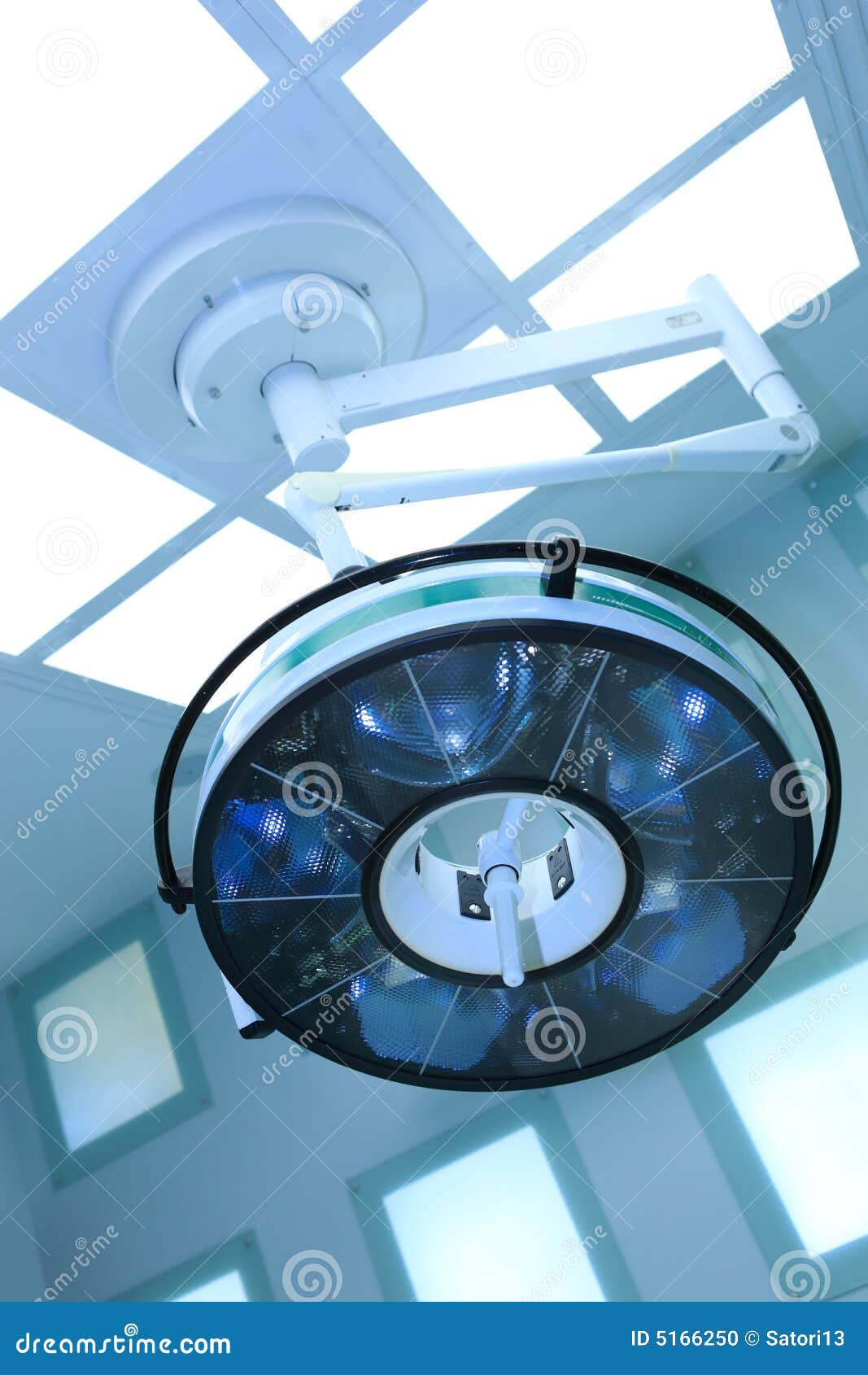 1,155 Modern Operating Theatre Stock Photos - Free & Royalty-Free Stock ...