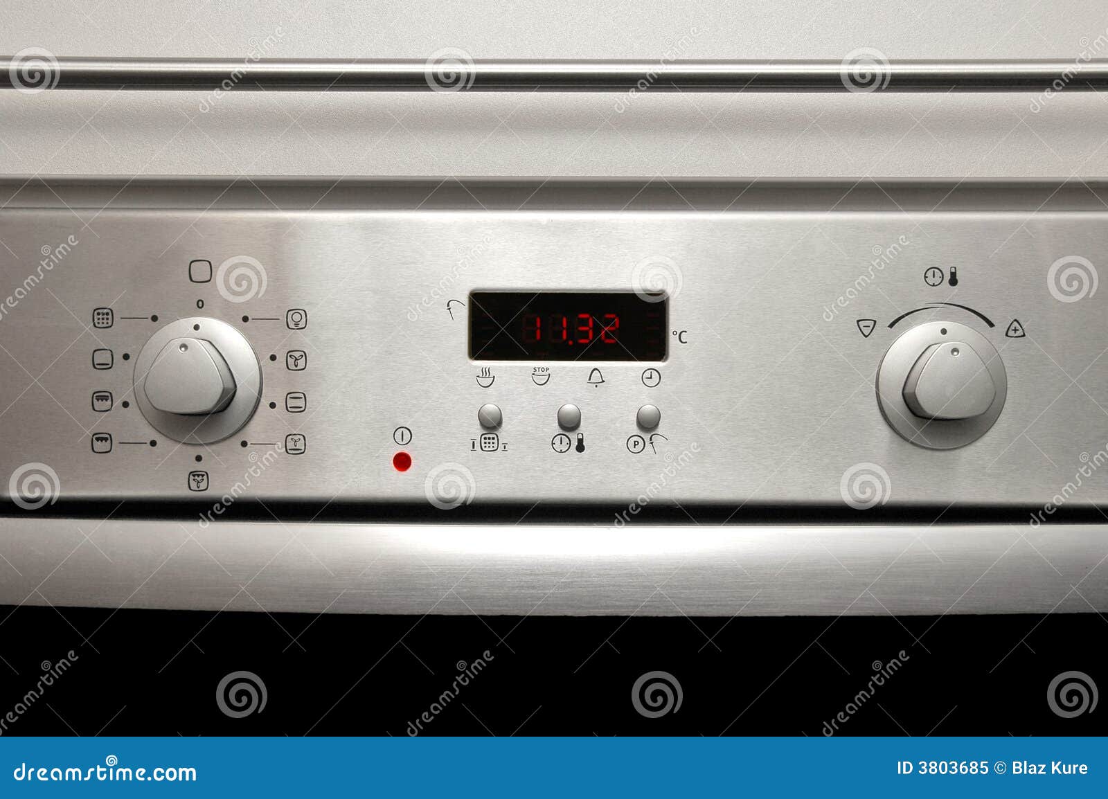 Modern Oven - Front Details Stock Image - Image of front, knob: 3803685