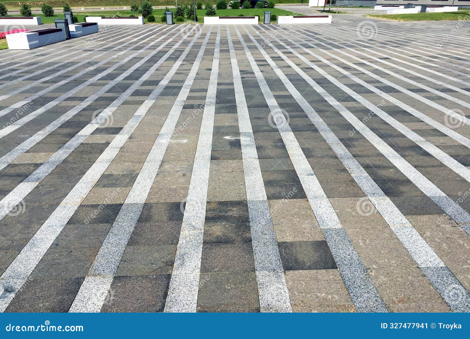 Modern Pavement in Diminishing Perspective. Urban Environment Stock ...