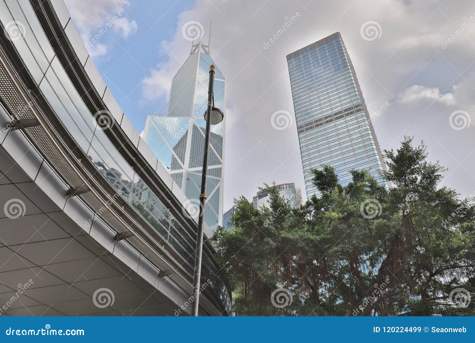 A Modern Pedestrian Walkway in Midtown of HK Editorial Stock Image ...