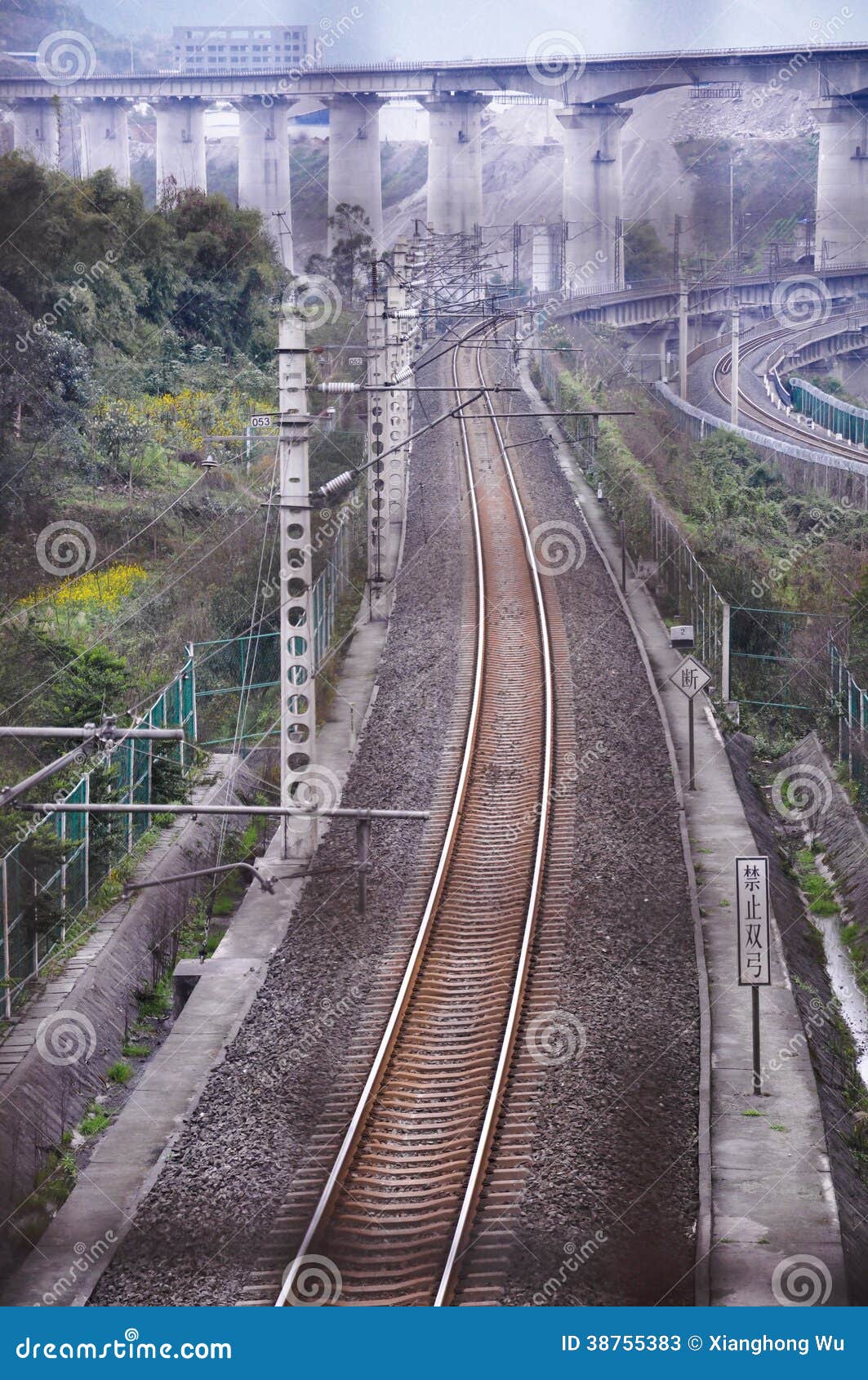 The modern Railway tracks stock image. Image of chongqing - 38755383