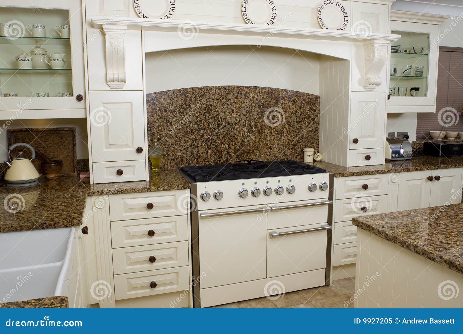 Modern range cooker stock image. Image of area, luxury - 9927205