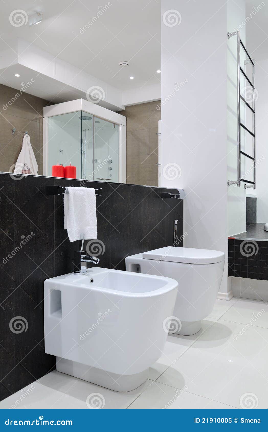 Modern restroom stock image. Image of luxury, lavatory - 21910005