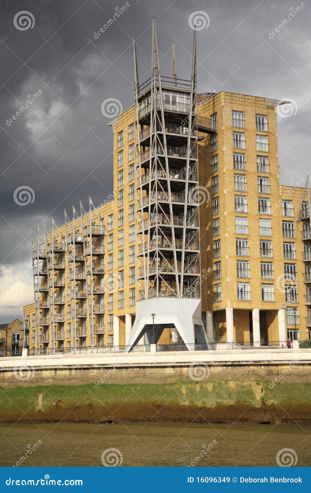Modern Riverside Flats London Stock Image - Image of urban, design ...