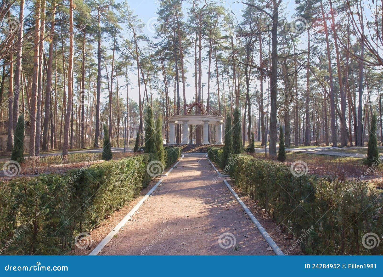 Modern Rotunda in Spring Park Stock Photo - Image of bucha, metal: 24284952