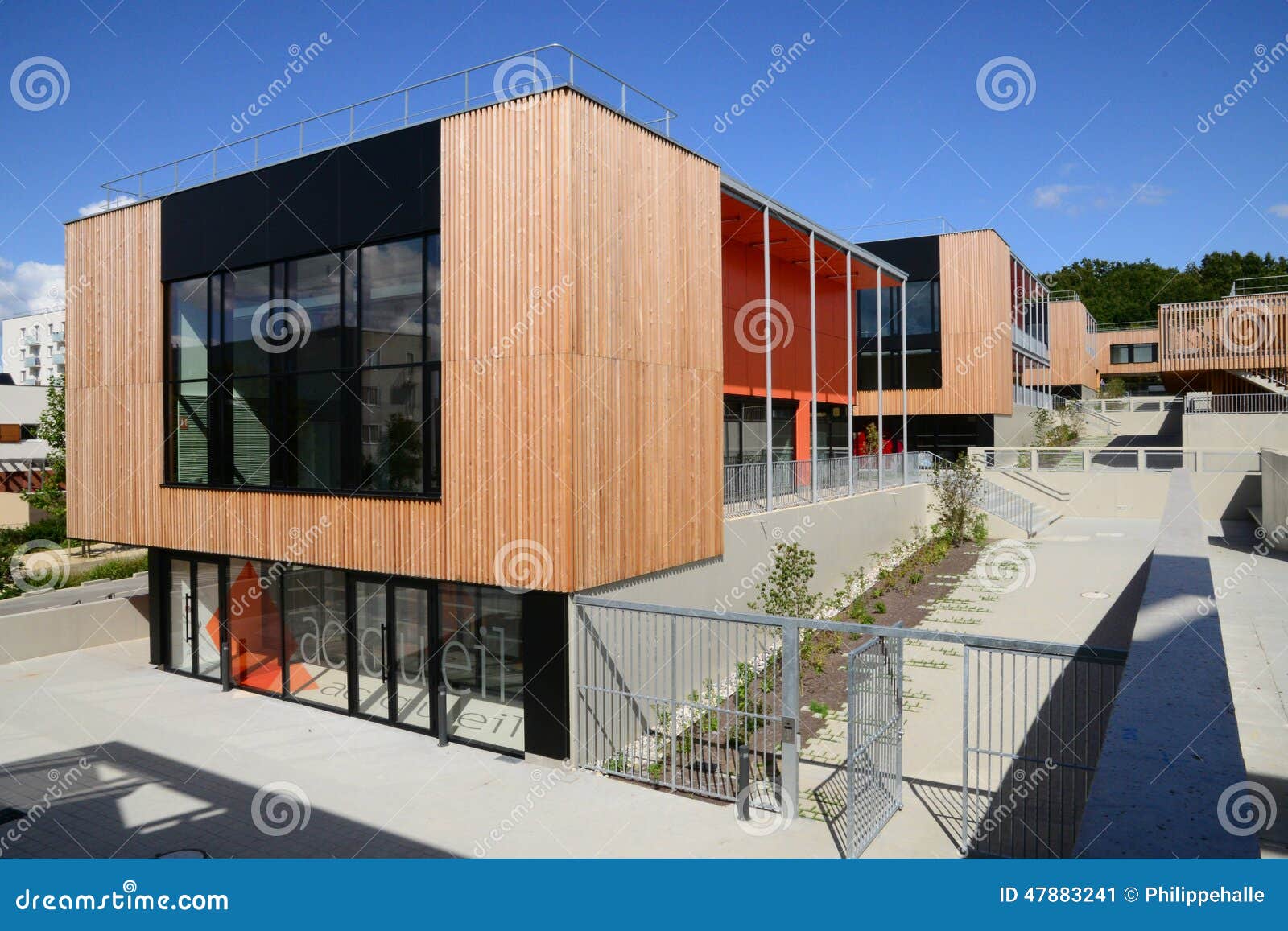 Modern School in Ile De France Editorial Photo - Image of architecture ...