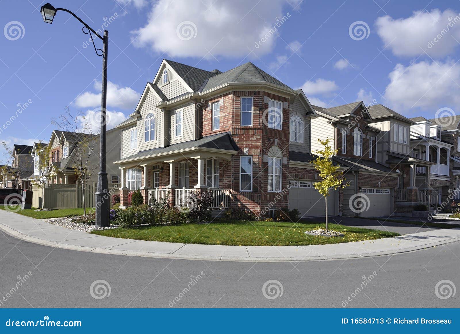 Modern Single Dwelling Home on Quiet Street Stock Image - Image of ...