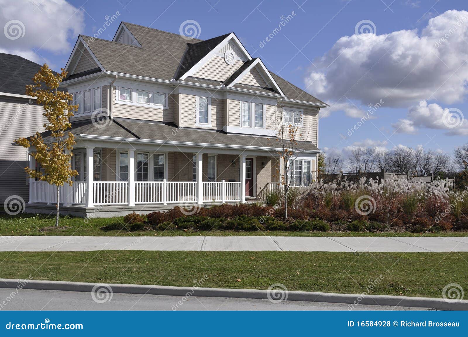 Modern Single Dwelling Home on Quiet Street Stock Photo - Image of ...