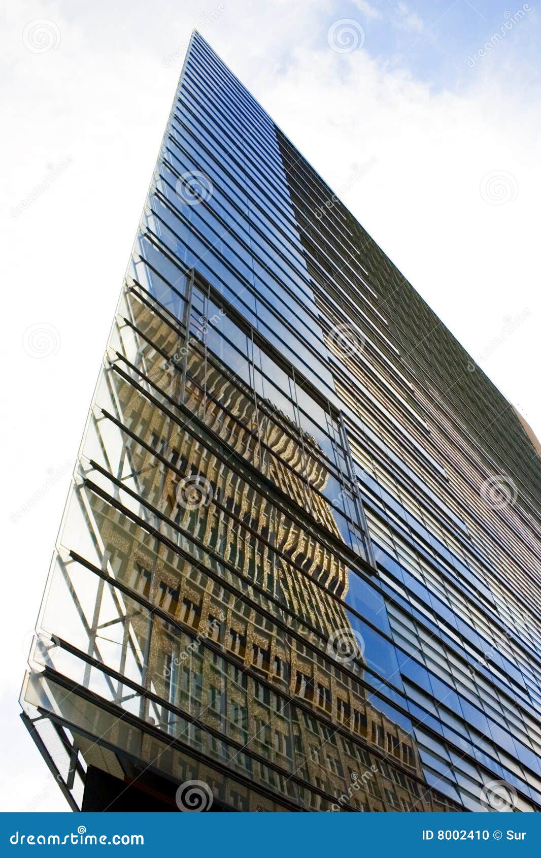 Modern Skyscraper Stock Photo | CartoonDealer.com #8002410