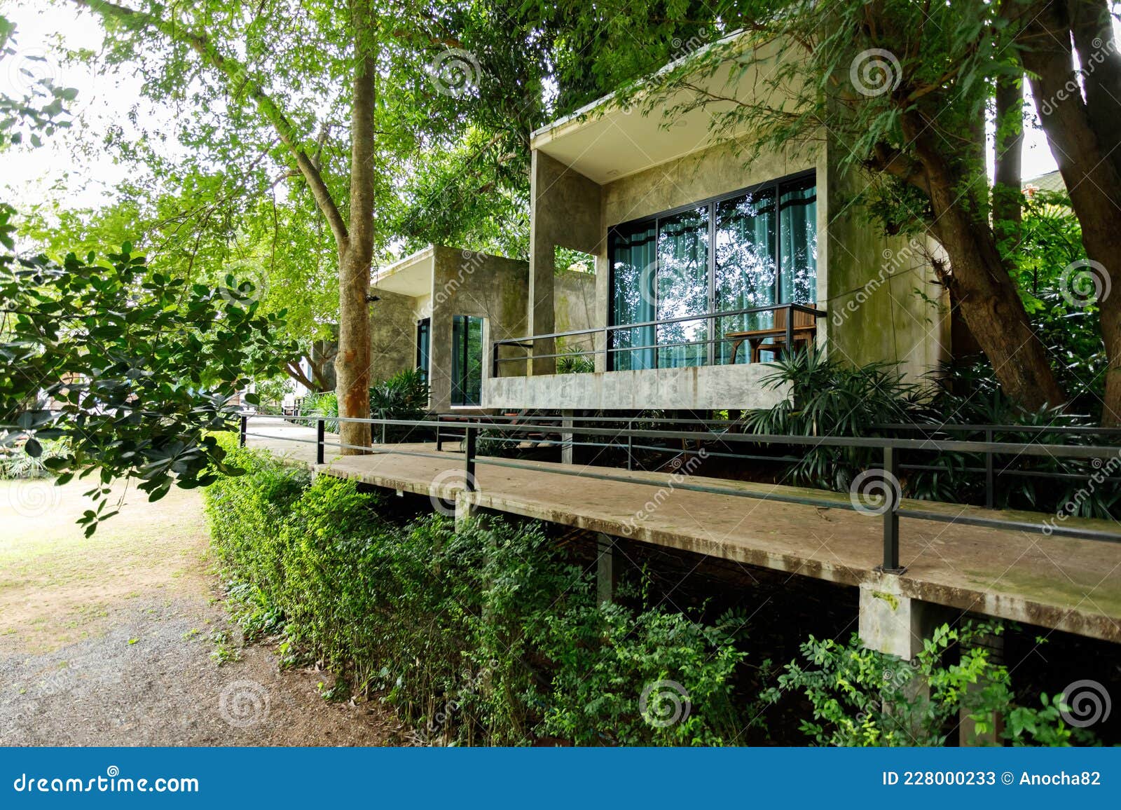 Modern Square Shaped House in Nature Stock Image - Image of style, tree ...