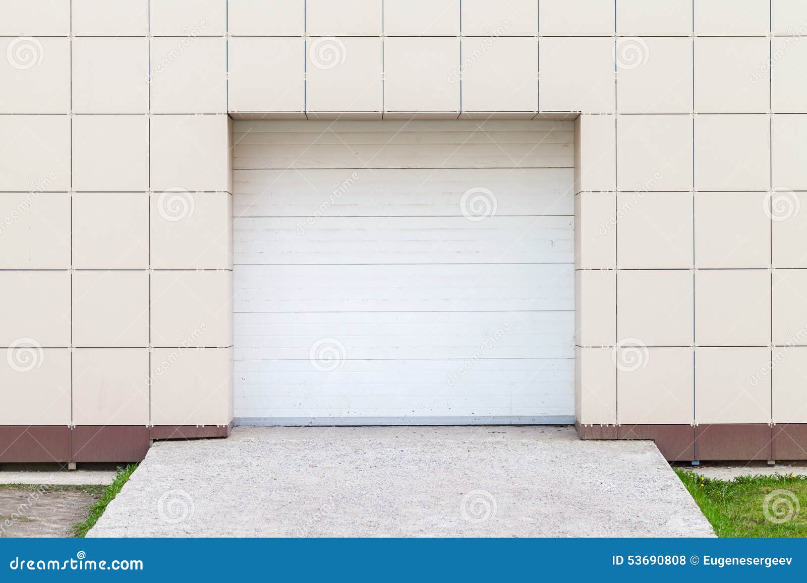 Modern Storage Building Wall with Closed White Gate Stock Photo - Image ...