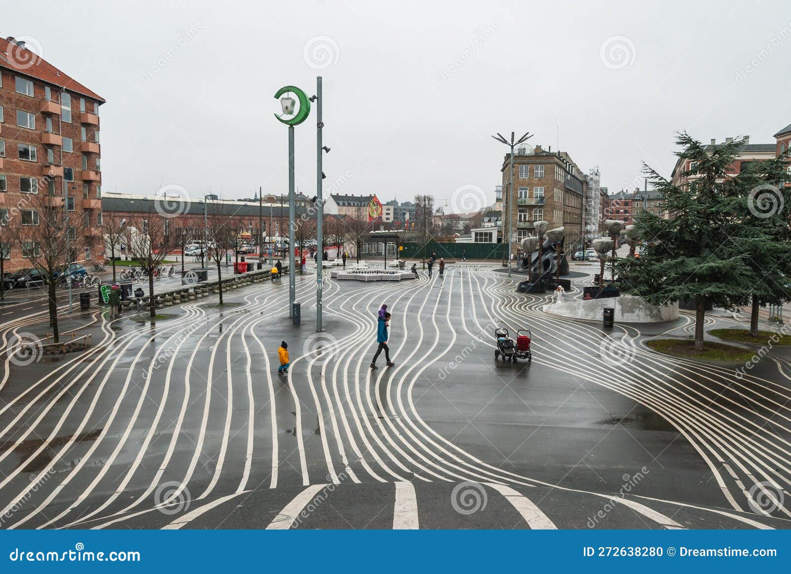 Superkillen Park in Copenhagen Editorial Image - Image of city, walk ...
