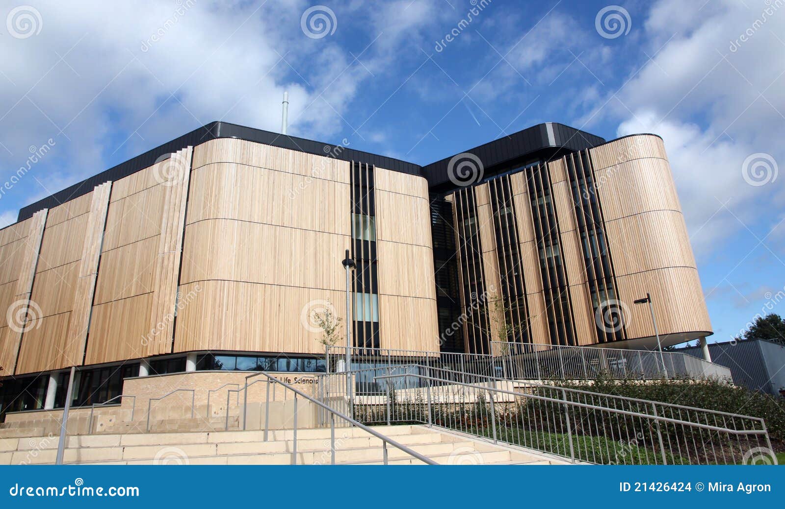 A Modern University Building Editorial Stock Image - Image of study ...
