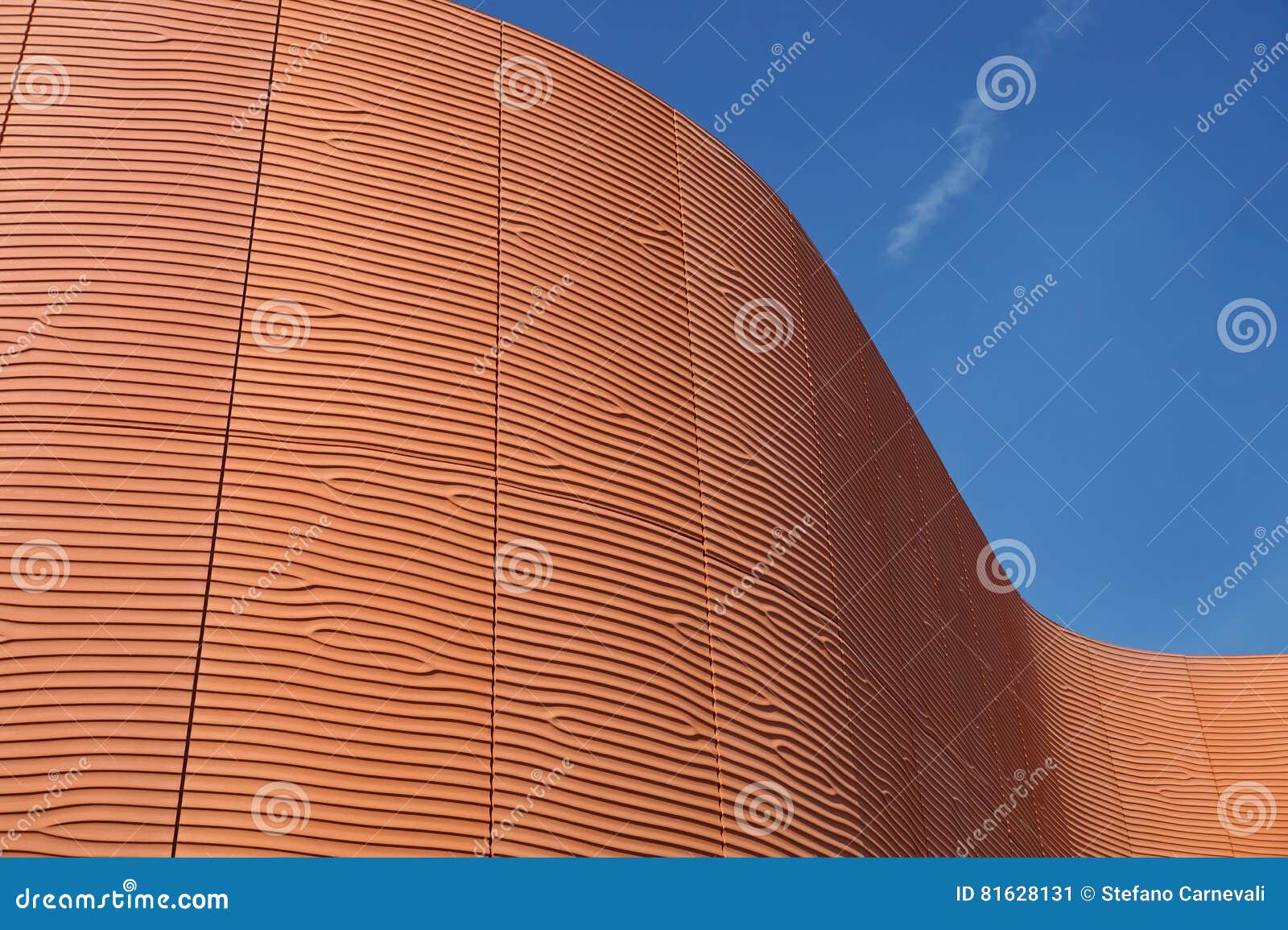 Modern Urban Architecture, Abstract Wave Facade Stock Image - Image of ...