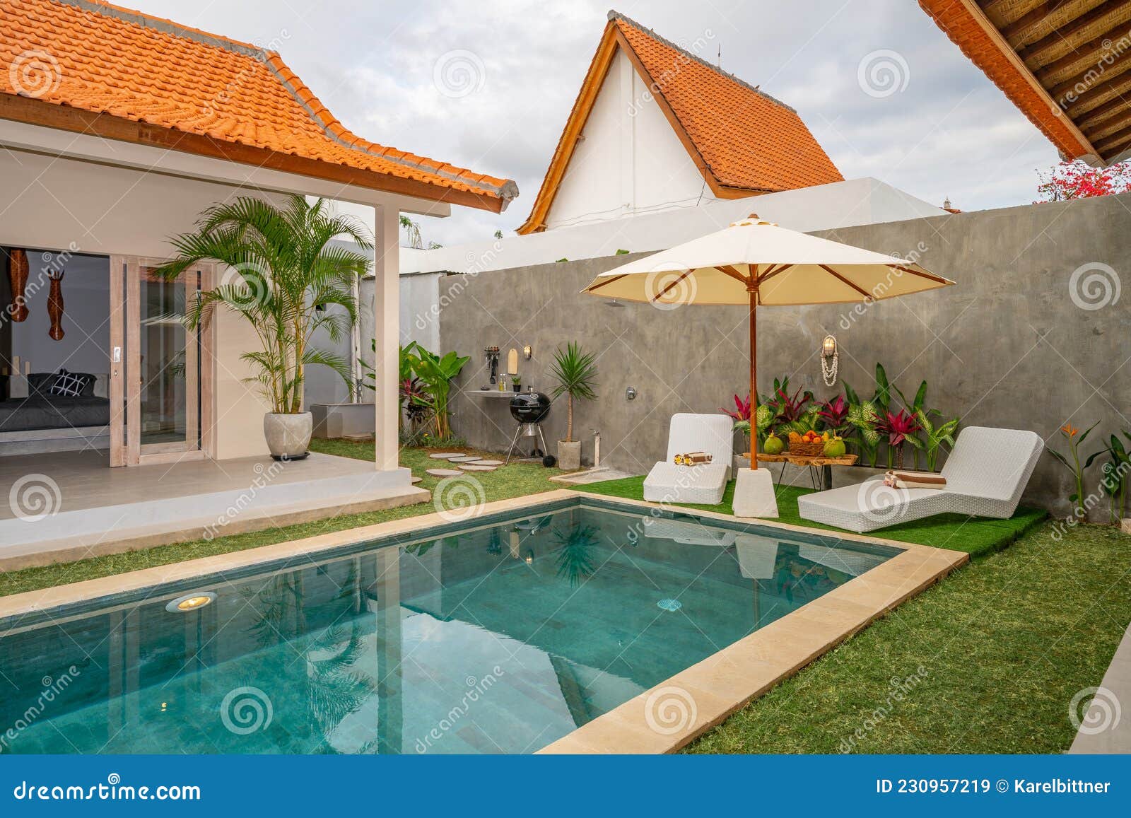 Modern Villa with Pool, View from the Garden Stock Image - Image of ...