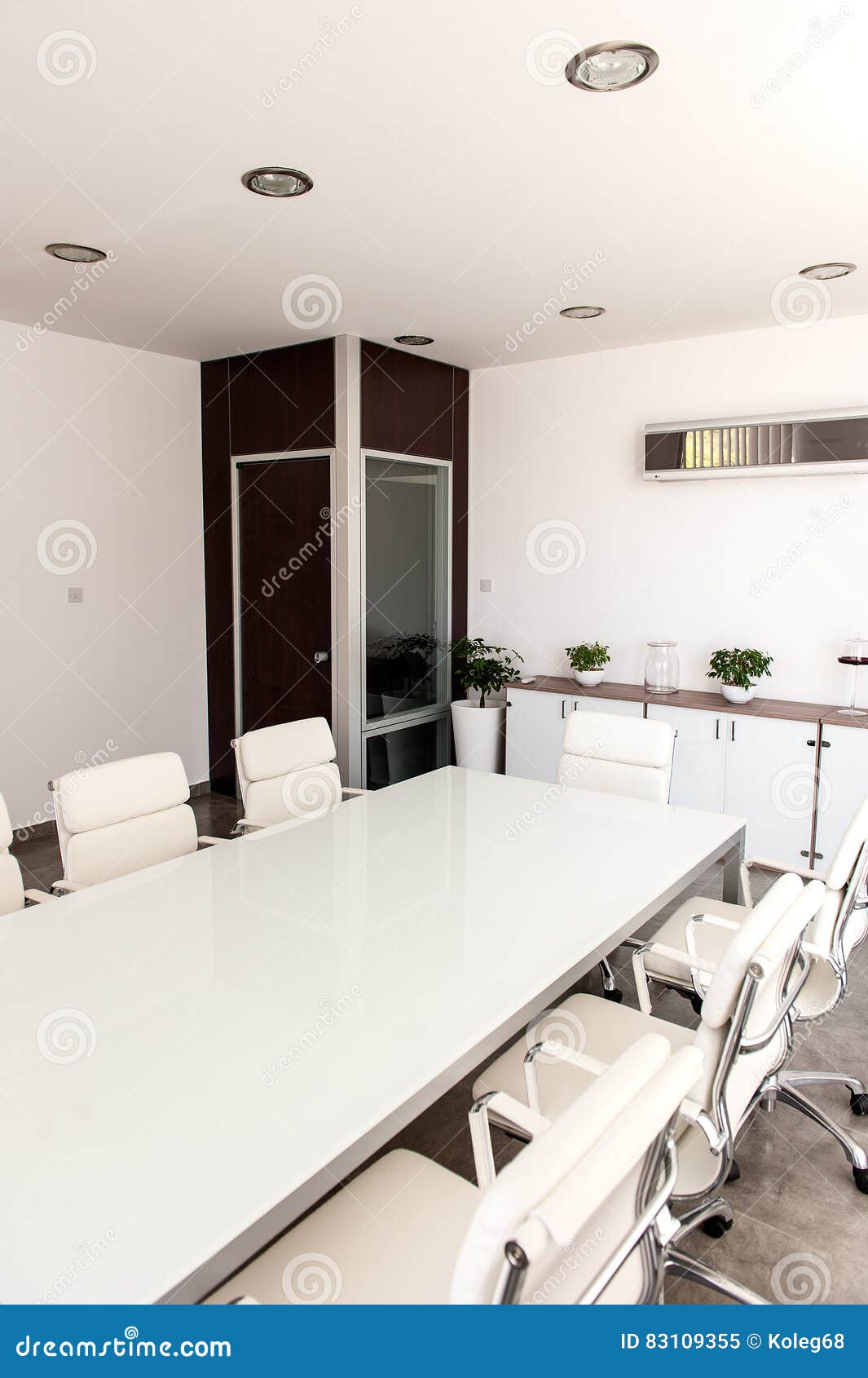 Modern white office stock image. Image of room, comfortable - 83109355
