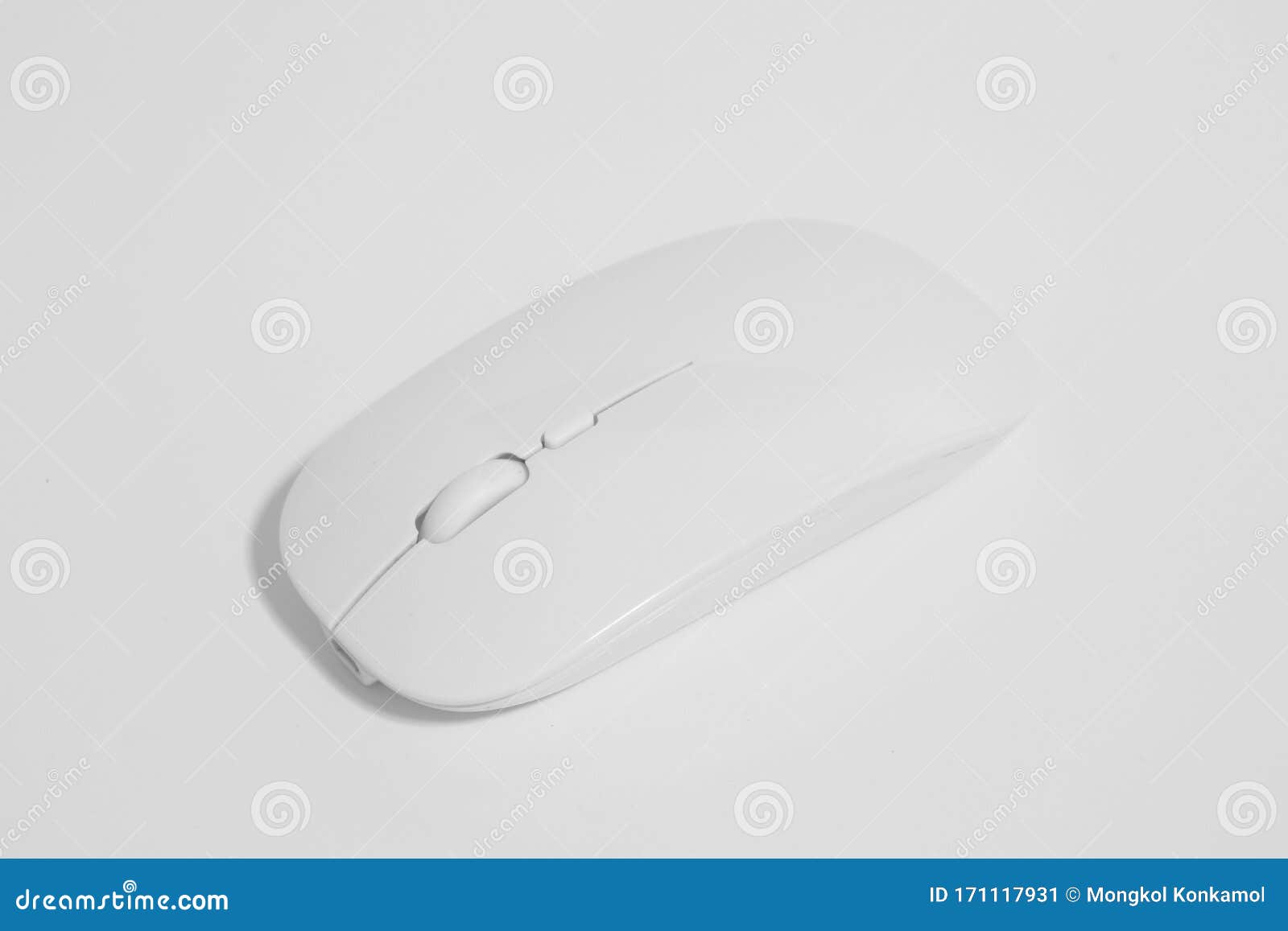 Modern White Wireless Computer Mouse Isolated on White Background Stock ...