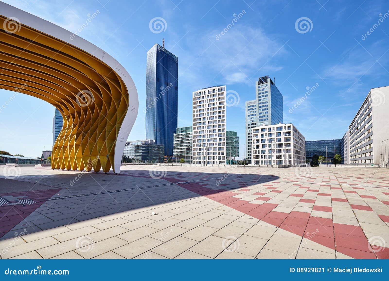 Moderne Architectuur Van Complexe De Stad Van Wenen Donau Redactionele ...