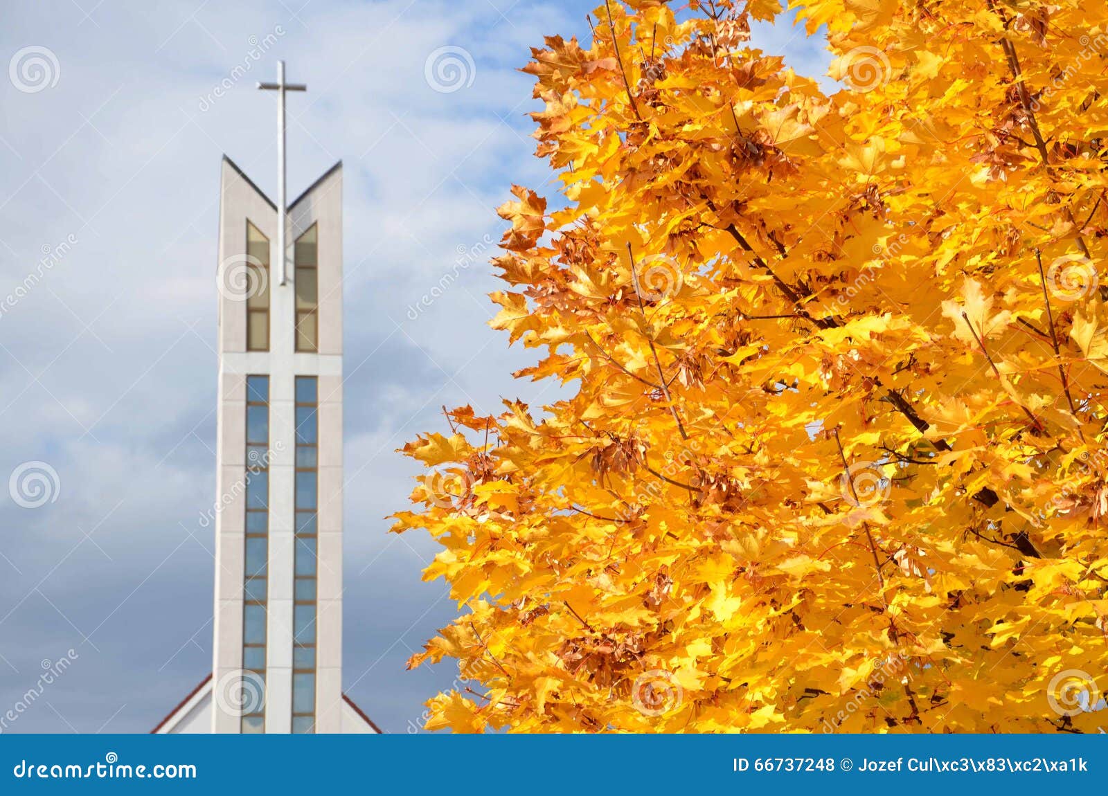 Moderne christliche Kirche stockfoto. Bild von mode, christ - 66737248