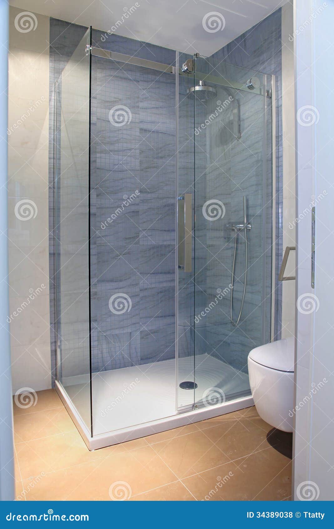 Moderne douche stock foto. Image of modern, binnenlands - 34389038