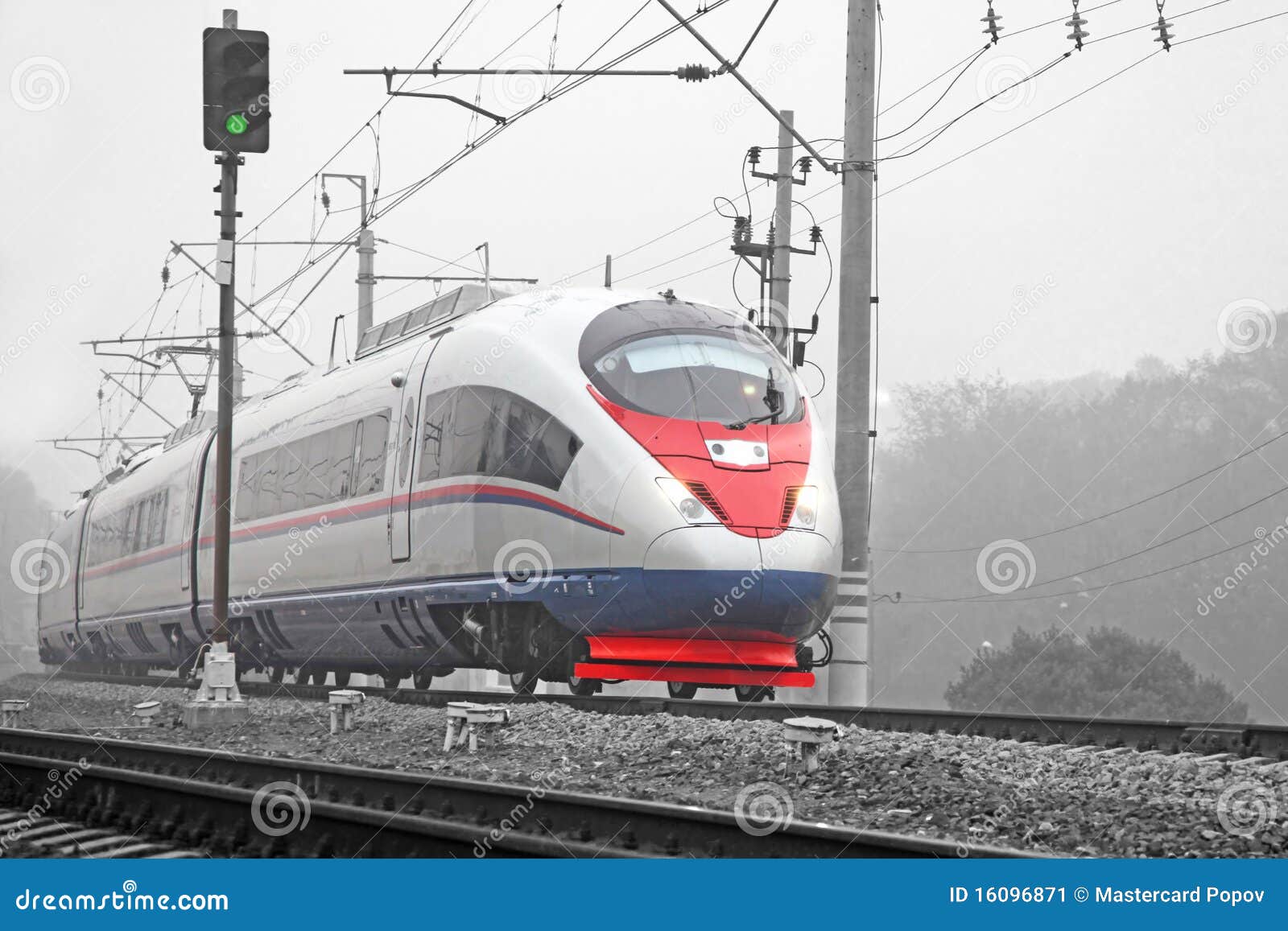 Moderne Hoge Snelheidstrein Stock Afbeelding - Image of begrip, snel ...