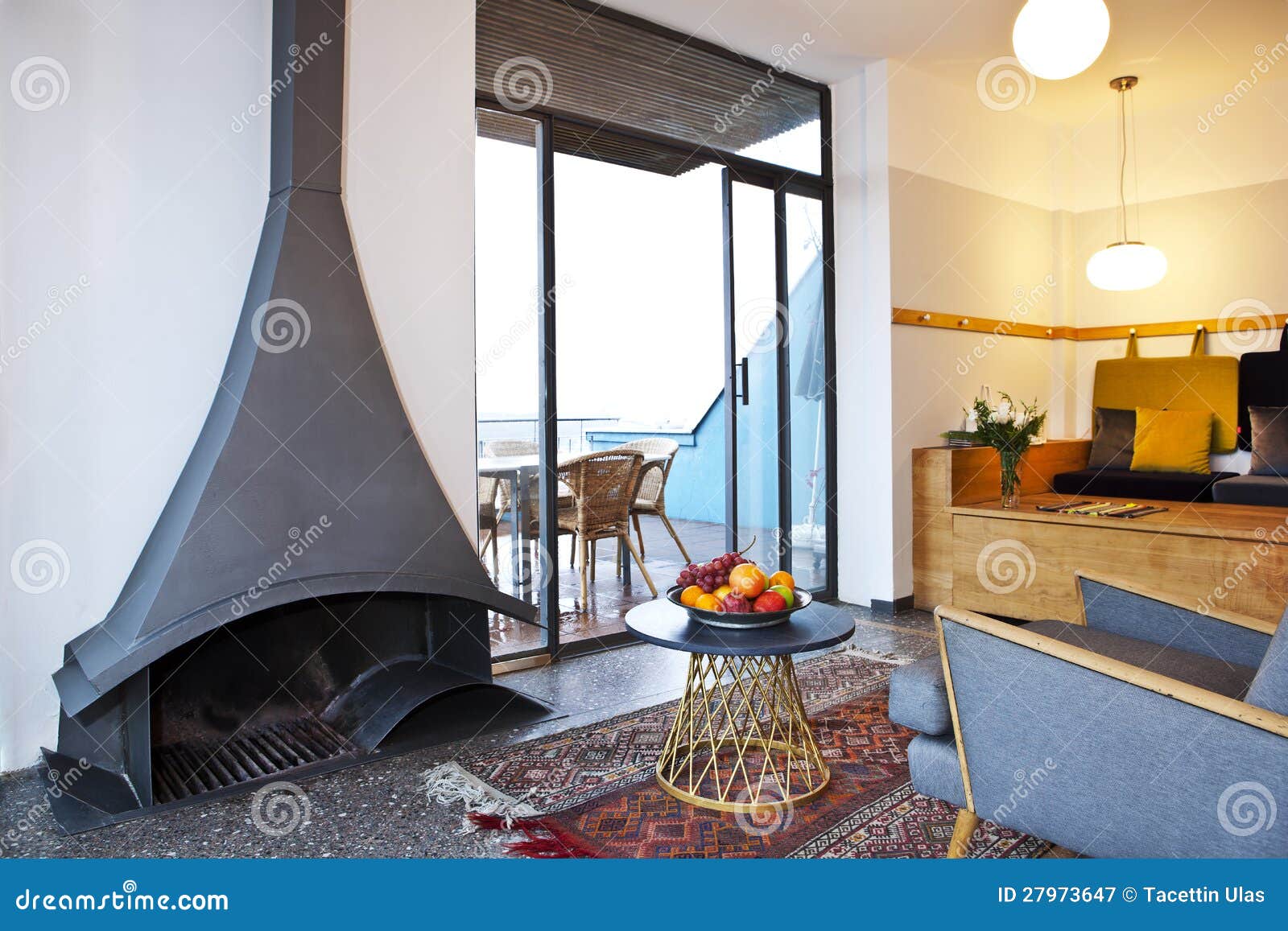 Moderne Open haard stock afbeelding. Image of zolder - 27973647