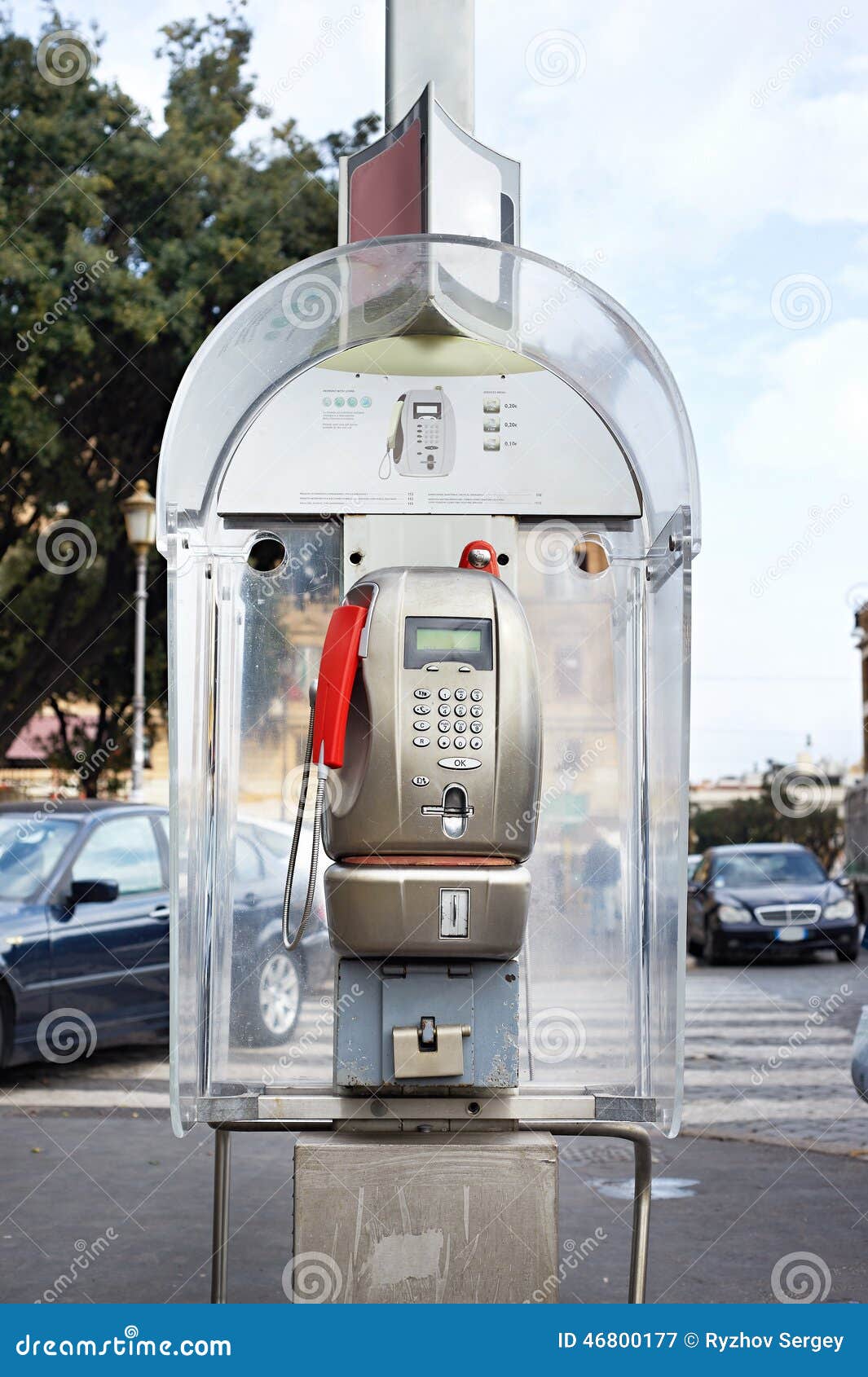 Moderne Openbare Telefoon Op Stadsstraat Stock Afbeelding - Image of ...