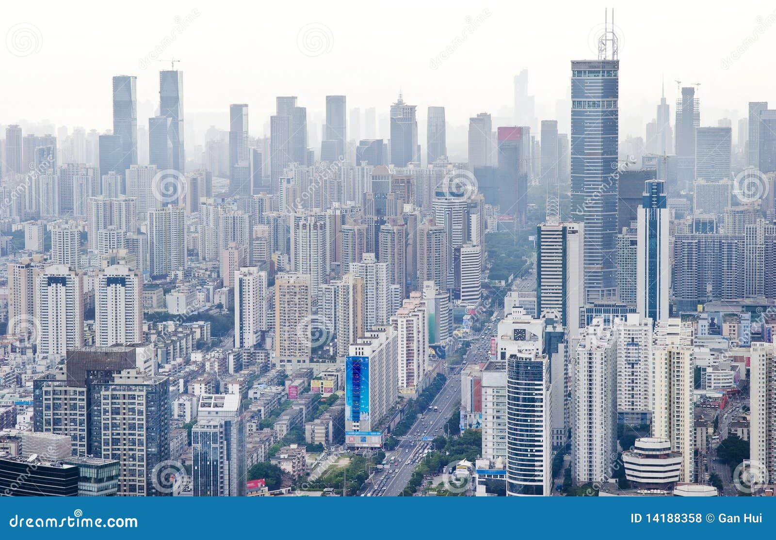 Moderne stad stock foto. Image of zaken, hierboven, ligplaats - 14188358