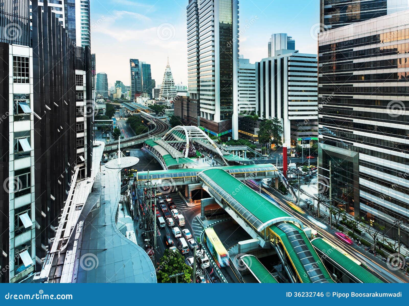 Moderne Stad, Sathon-Road, Bangkok, Thailand. Stock Foto - Image of ...