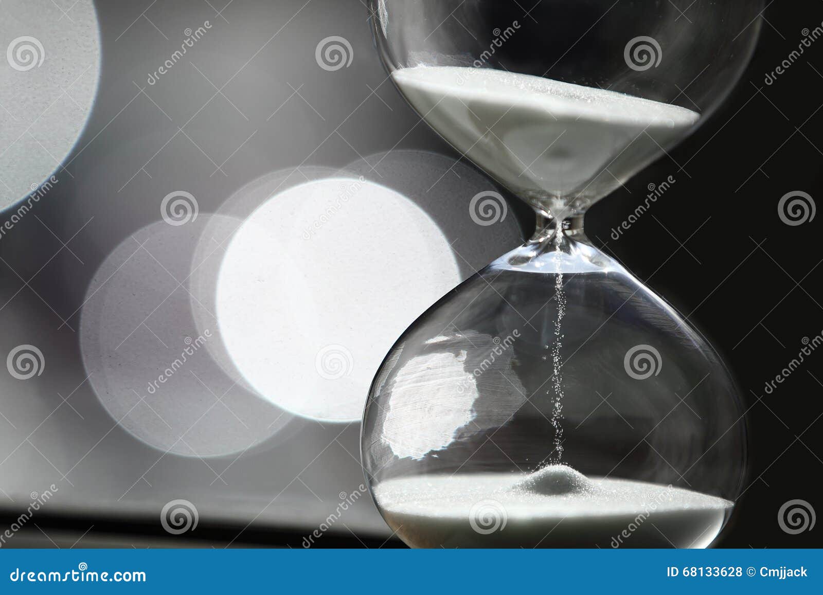 Moderne Zandloper Symbool Van Tijd Aftelprocedure Stock Foto - Image of ...