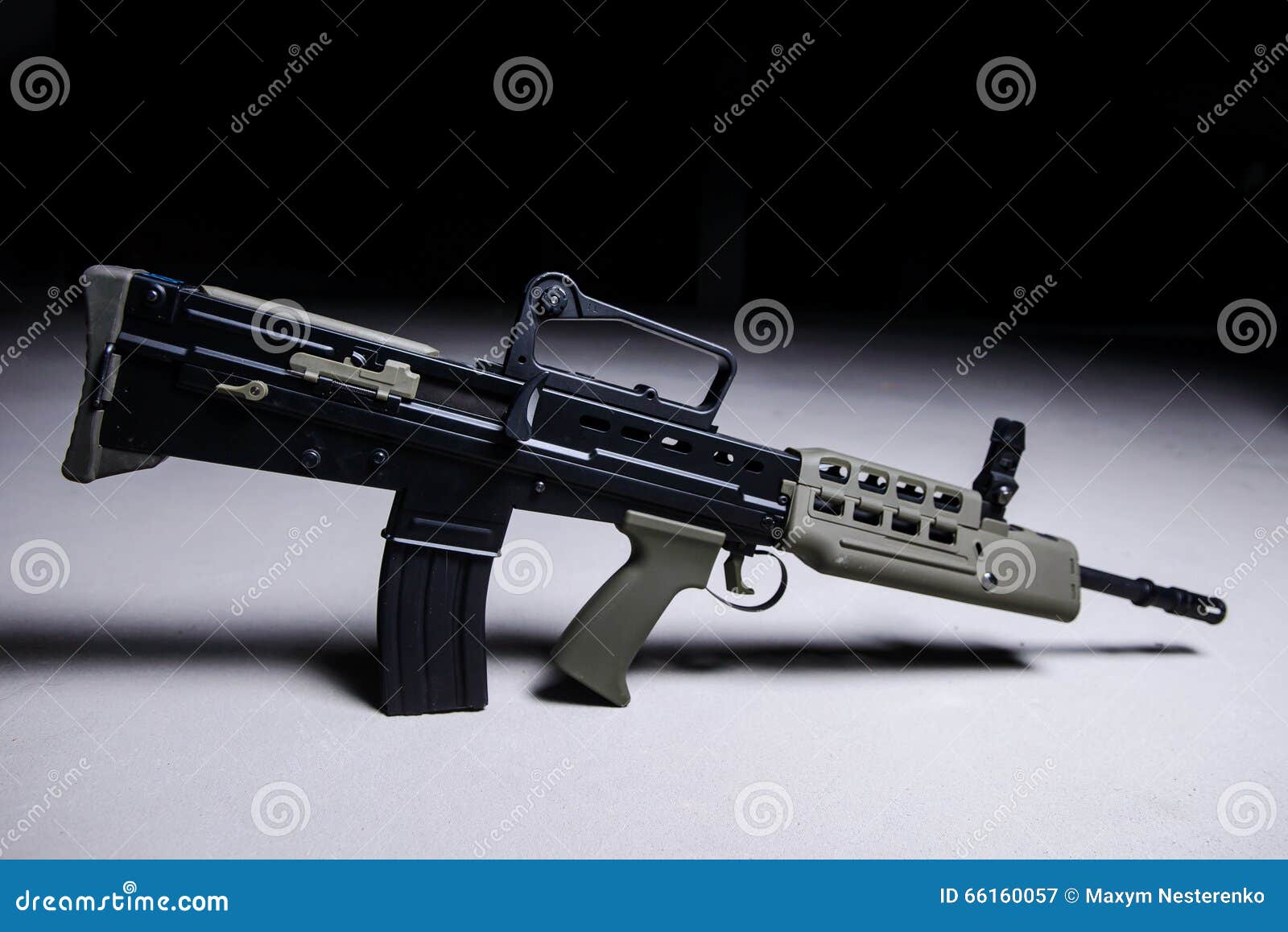Modernes Automatisches Bullpup Gewehr Stockbild - Bild von armee ...