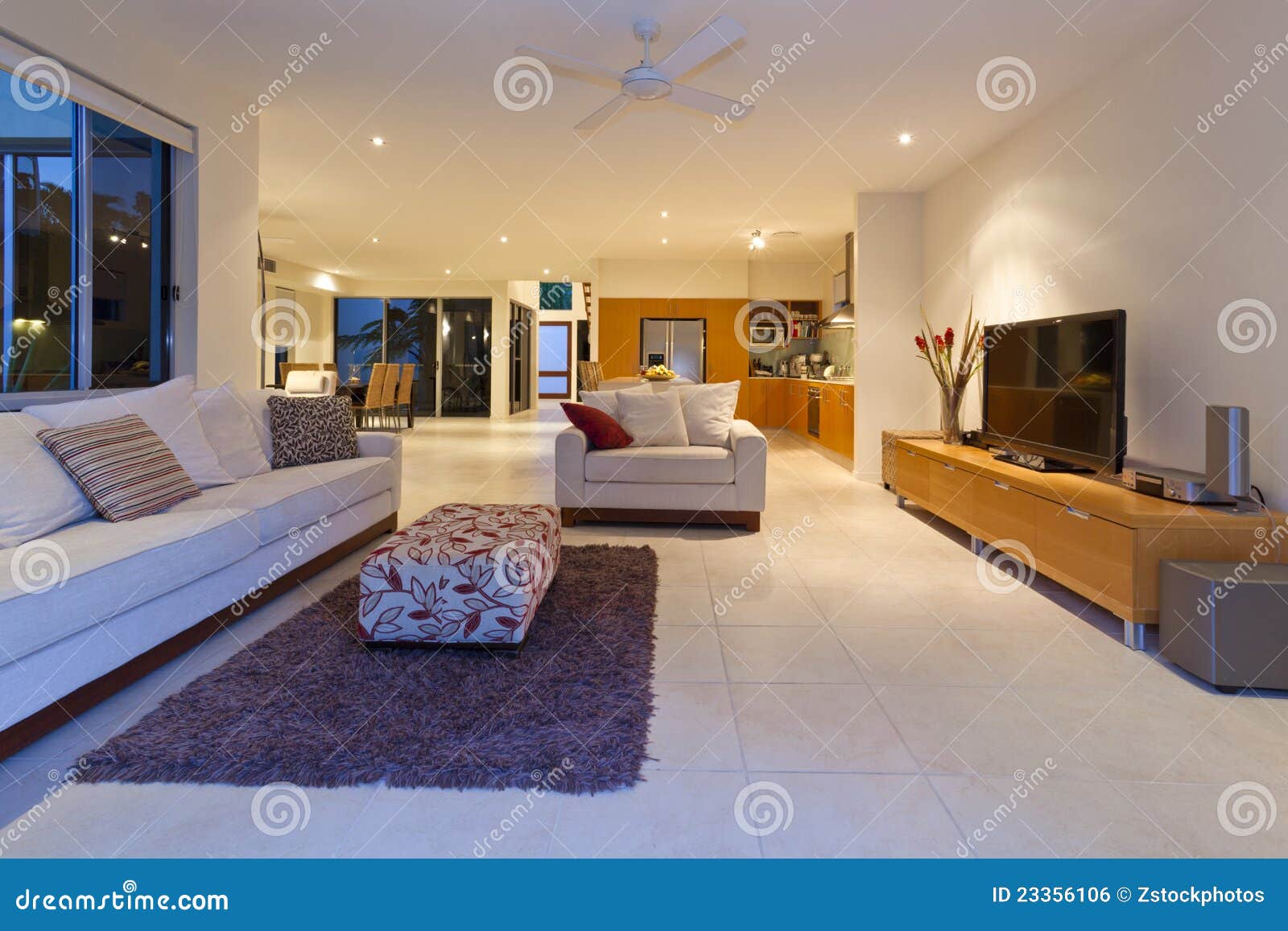 Modernes Wohnzimmer stockfoto. Bild von luxus, lebensstil - 23356106