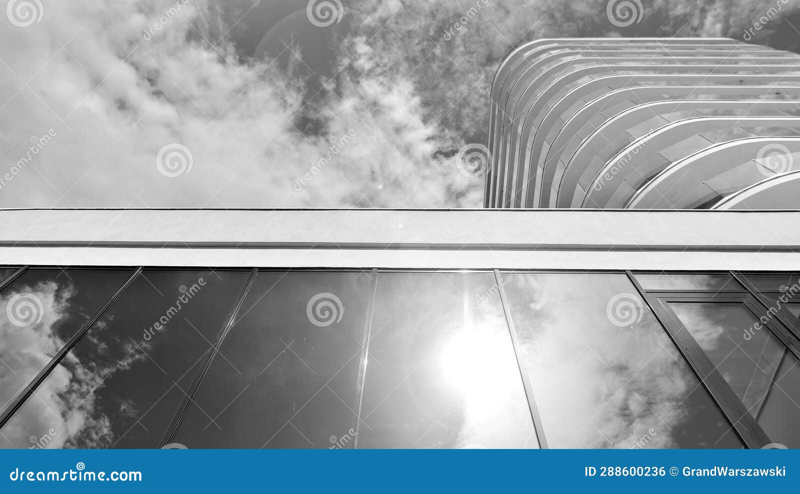 Moderno Y Bonito Hotel De Lujo. Blanco Y Negro. Foto de archivo ...