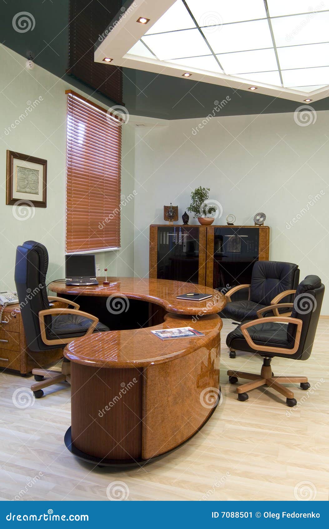 Modernt kontor fotografering för bildbyråer. Bild av inredning - 7088501