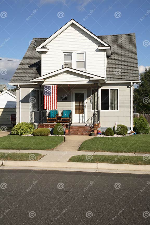 Modest House stock image. Image of sidewalk, story, porch - 3241053