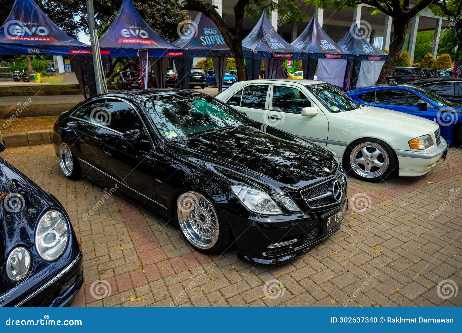 Modified Black Mercedes Benz E Class E 250 CGI Coupe Editorial Image - Image of headlights, benz ...
