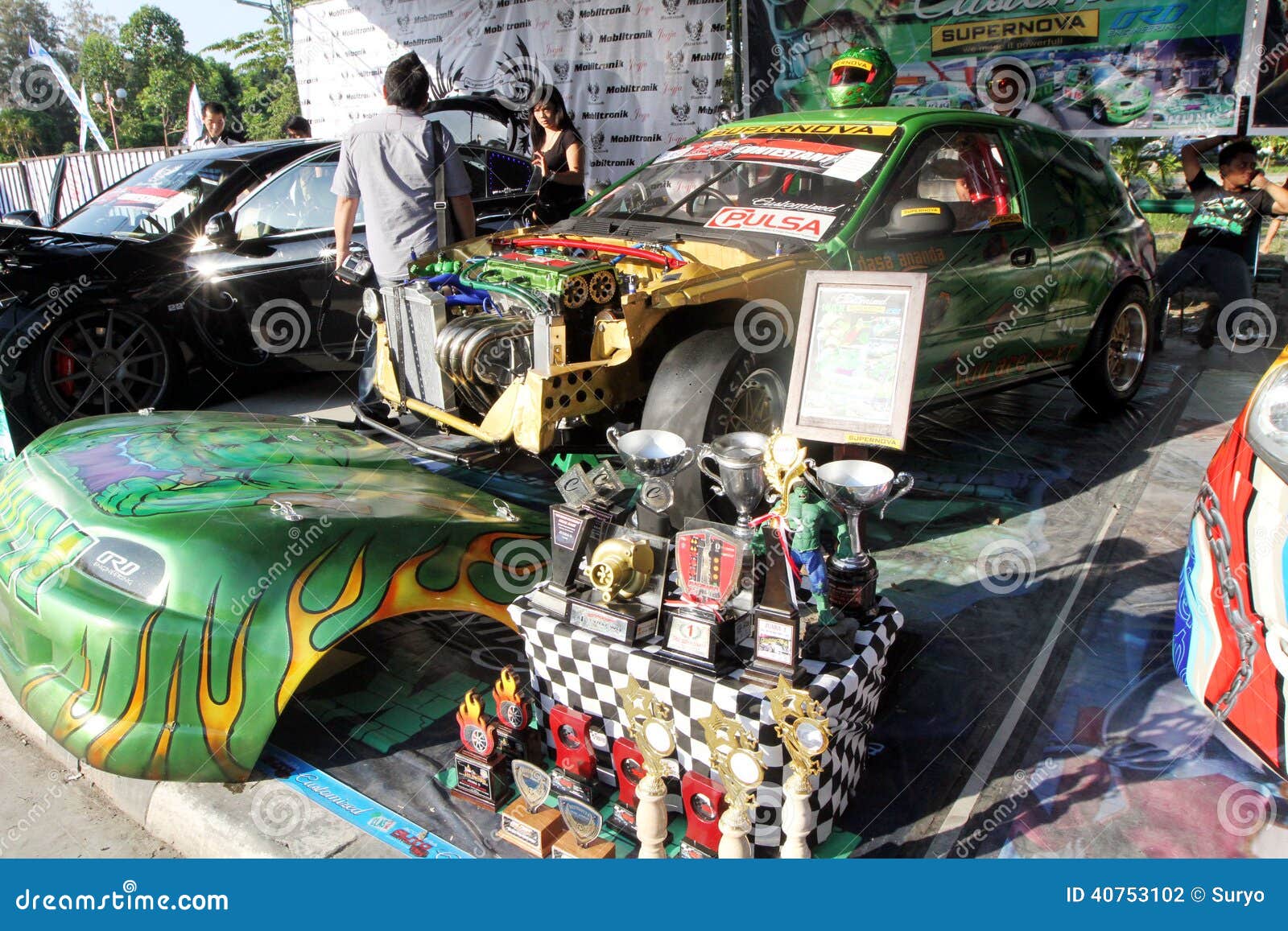 Modified cars editorial photography. Image of display - 40753102