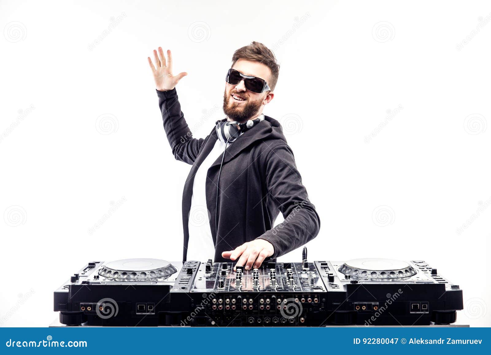 Modischer Mann DJ, Der Gegen Mischende Konsole Aufwirft Stockbild ...