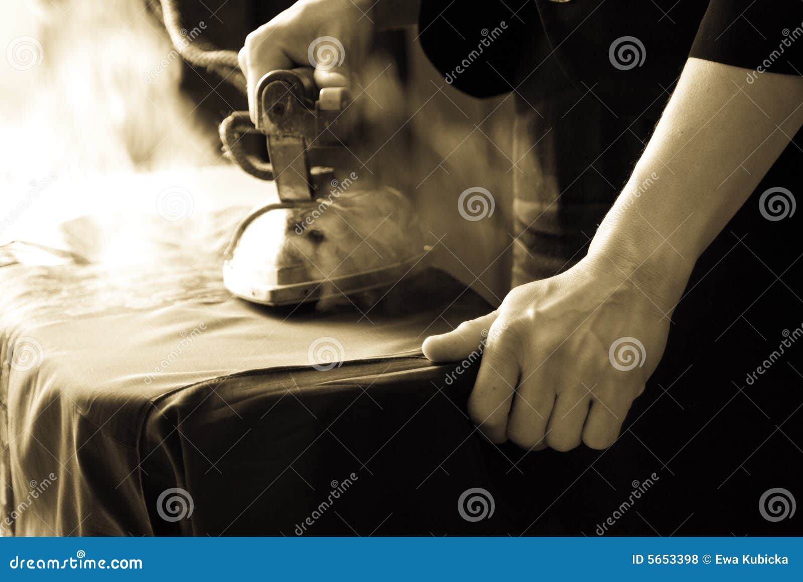 Modistería con hierro foto de archivo. Imagen de hierro - 5653398