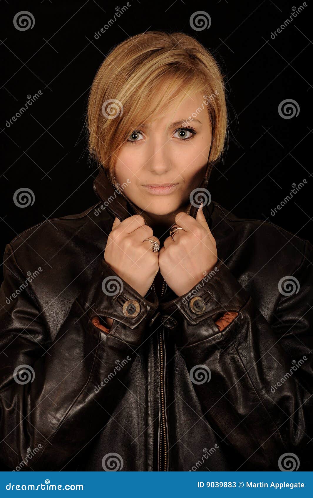 Modny nastolatek obraz stock. Obraz złożonej z wygodny - 9039883