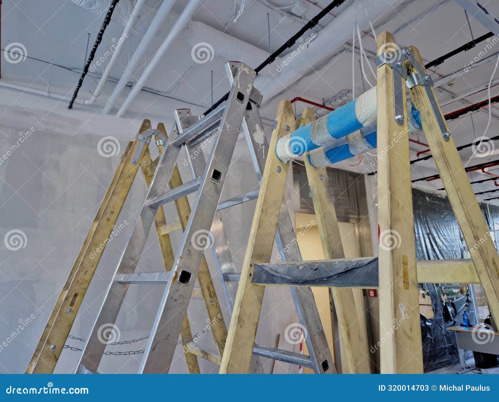 Modular Ceiling With Soffit Boards, Lights That Are Connected From A ...