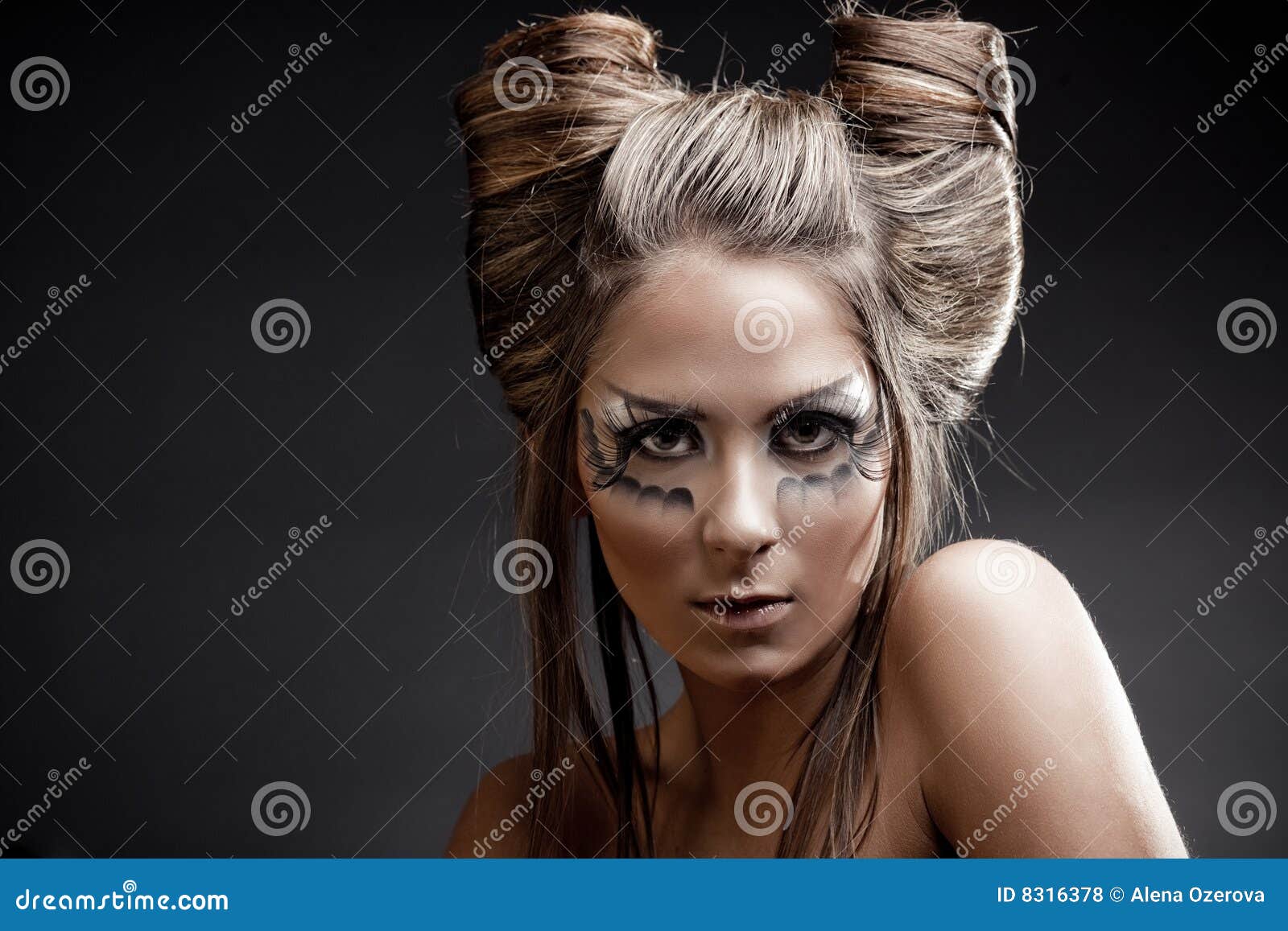 Mody Fryzury Halloween Makeup Model Zdjęcie Stock - Obraz złożonej z ...