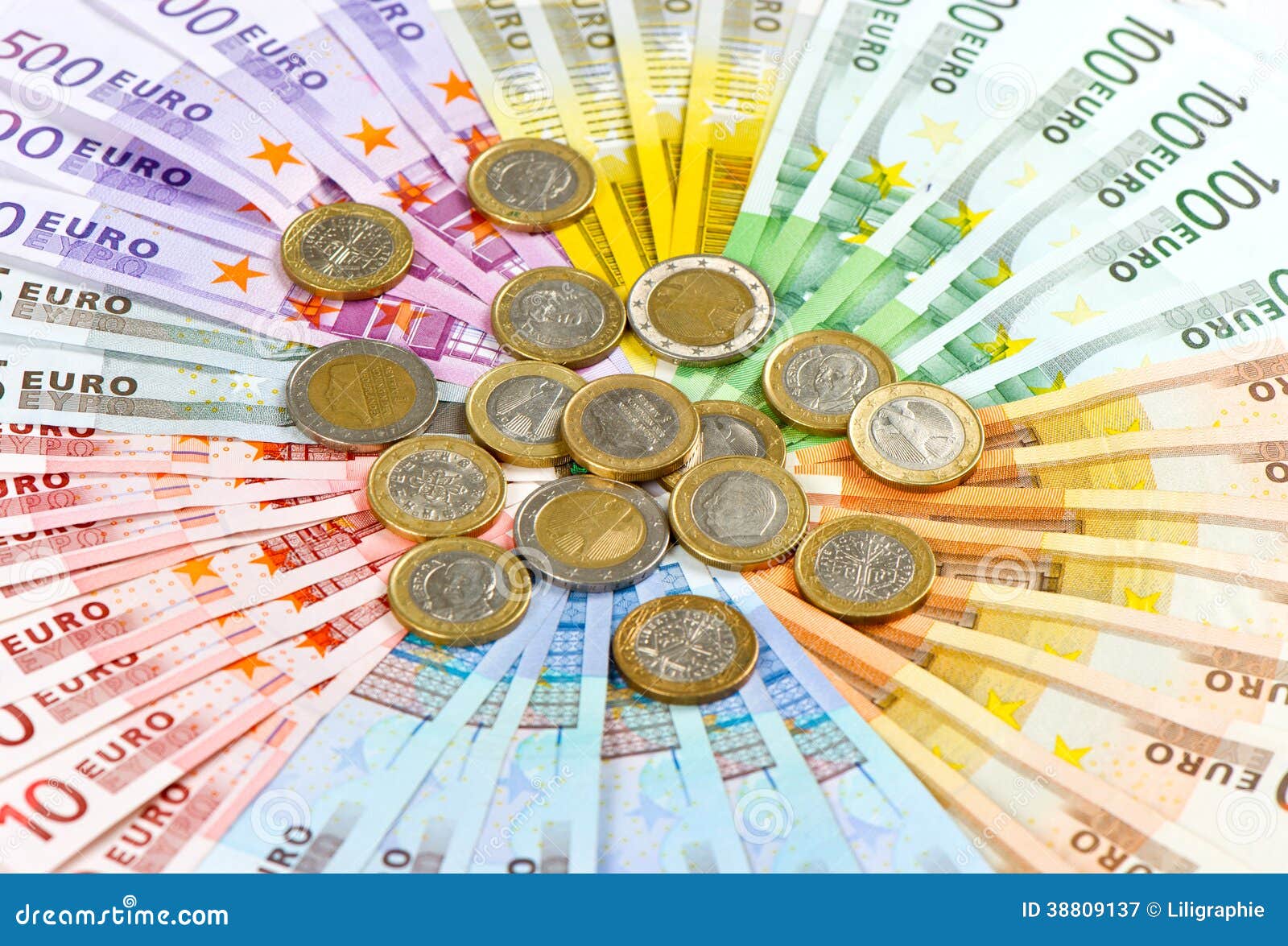 Moedas e cédulas do Euro imagem de stock. Imagem de nota - 38809137
