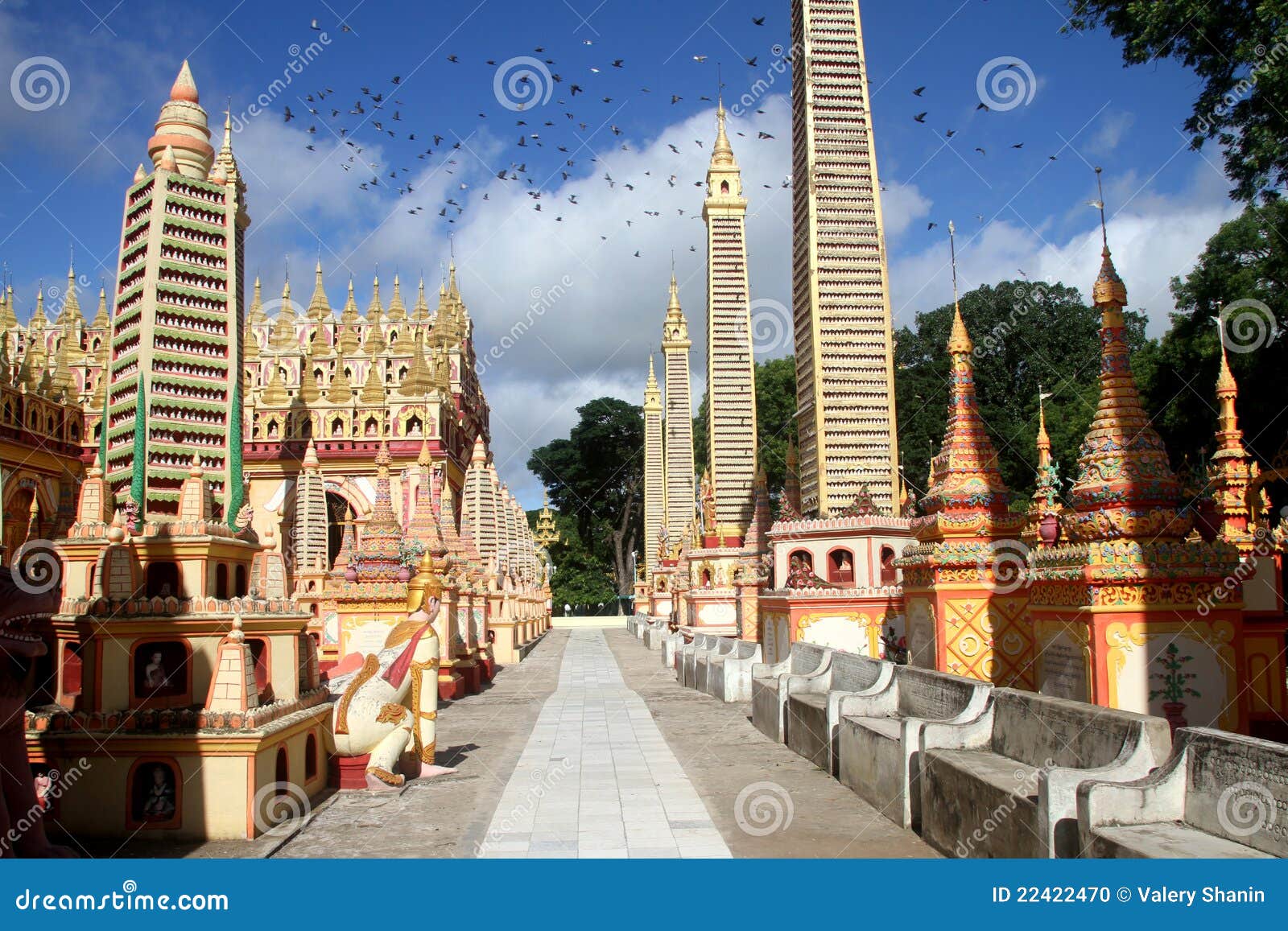 Mohnyin Thambuddhei Paya stock photo. Image of mohnyin - 22422470